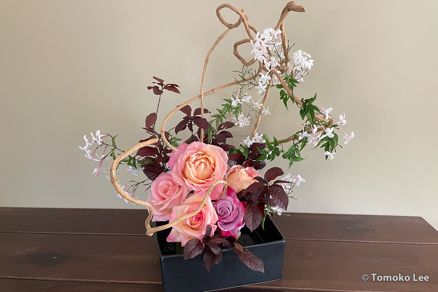 » Romantic Pink Hybrid Tea Roses